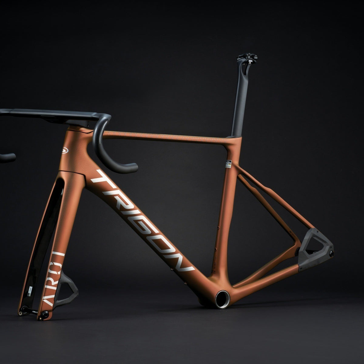[예약 주문/ 런칭이벤트/ 장바구니 20% 자동 할인 적용] TRIGON AR01 // COPPER-FLOW – COMET CO.