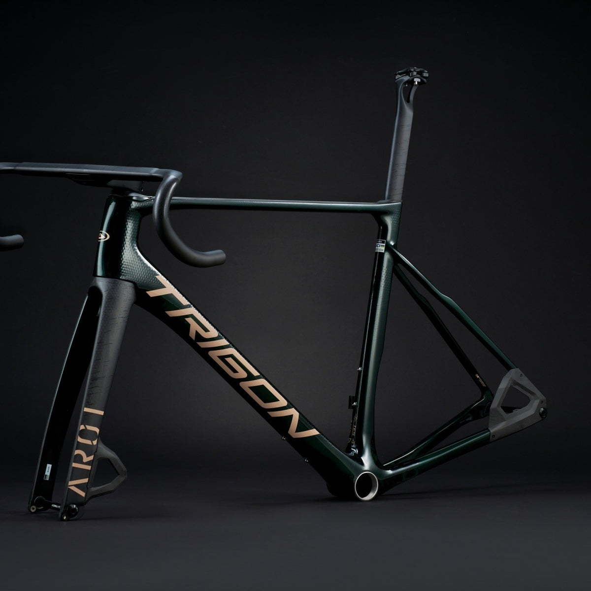 [2주내 출고/ 런칭이벤트/ 장바구니 20% 자동 할인 적용] TRIGON AR01 // RACING-GREEN – COMET CO.